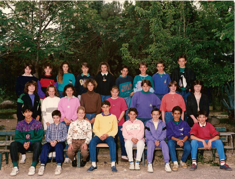 Photo de classe 4e B (1988 - 1989) de 1988, Collège De Morta - Copains ...