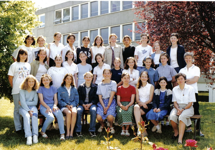 Photo de classe 4°5 de 1999, Collège Madeleine Daniélou - Copains d'avant