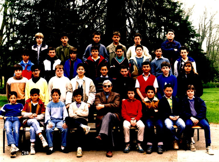 Photo de classe 5eme 2 de 1985, Collège De Juilly - Copains d'avant