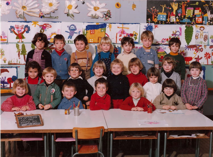 Photo de classe Moyenne Section maternelle de 1979, ECOLE JOLI MAI ...