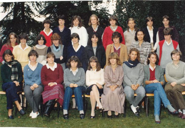 Photo de classe 1ere année de 1981, Ecole Normale Dames De Marie Square ...