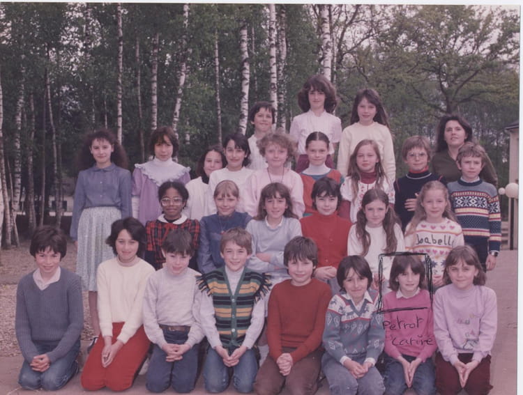 Photo de classe CM1 de 1983, Ecole Jean De La Fontaine (Cesson ...