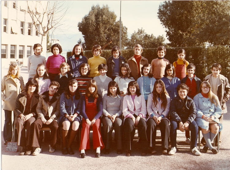 Photo de classe Classe de 4ème de 1972, Lycée Estienne D'orves ...