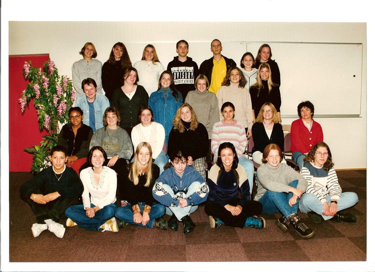 Photo de classe T av 2 de 1997, Lycée Schweisguth - Copains d'avant