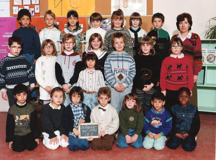 Photo de classe CE1 de 1992, Ecole De La Poterie (De La Zup) - Copains ...