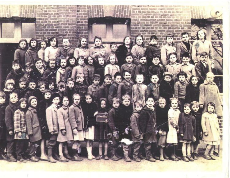 Photo de classe Rainvillers(60) cp au cm2 1953 1954 de 1954, Ecole De L ...