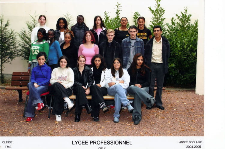 Photo de classe TMS de 2005, Lycée Professionnel Pierre Corneille ...