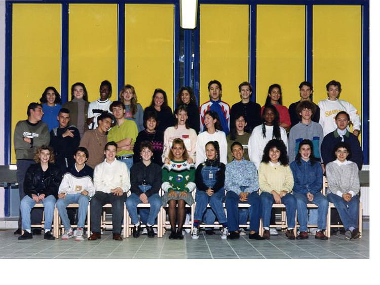 Photo de classe SECONDE, deuxième photo où on éclate de rire!!! de 1990 ...