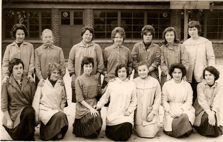 Photo de classe Préparation Ecole Normale de 1961, C E S BOHAIN ...