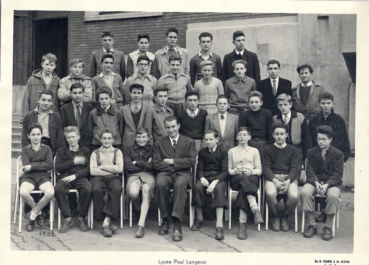 Photo de classe 4ème ou 3 ème moderne, collège P.Langevin, Suresnes de ...
