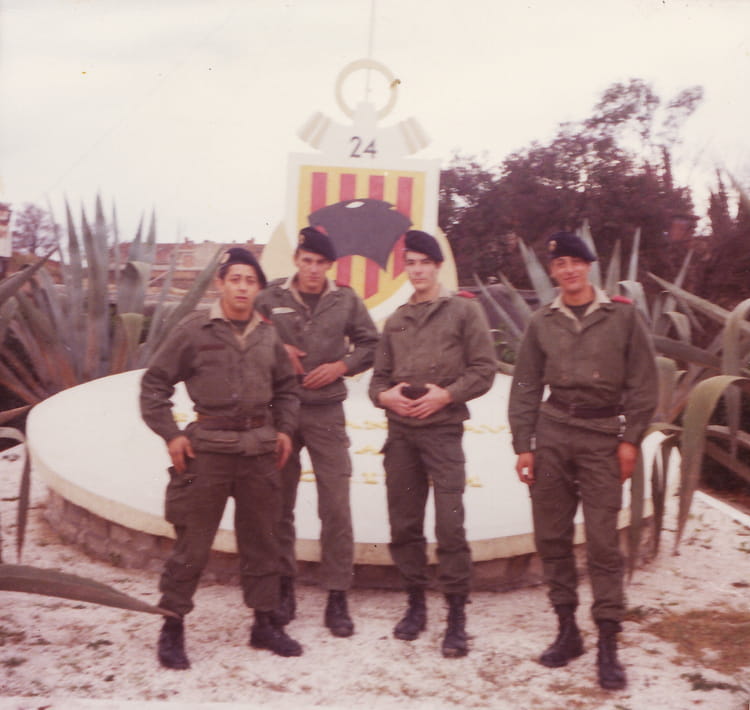Photo de classe Souenirs du 24ème RIMA de 1970, 24 Rima - Copains d'avant