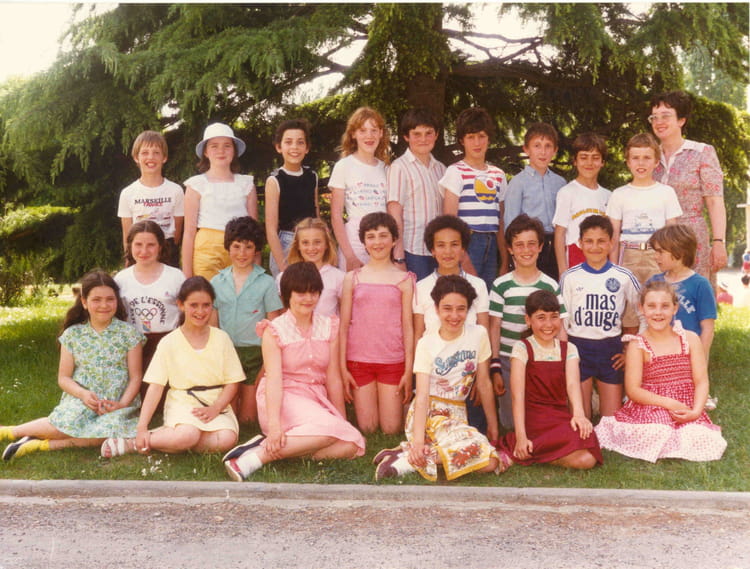 Photo de classe CM2 1982-83 de 1983, ECOLE GABRIEL CHEVRIER - Copains d ...