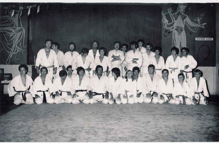 Photo de classe Judo JSSO 1977-1 de 1977, JSSO - Copains d'avant