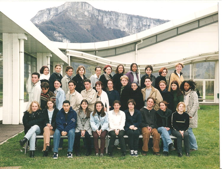 Photo de classe 1ere EC de 1999, Lycée Pierre Beghin - Copains d'avant