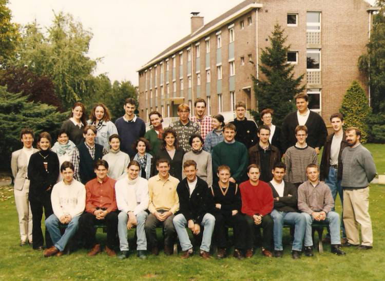Photo de classe TS 1 de 1997, Institut D'anchin - Copains d'avant
