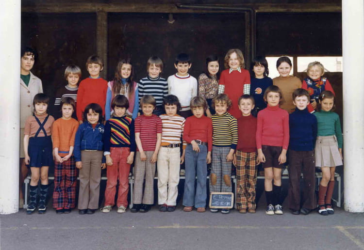 Photo de classe Classe de CE1 de 1973, EUSTACHE RESTOUT - Copains d'avant