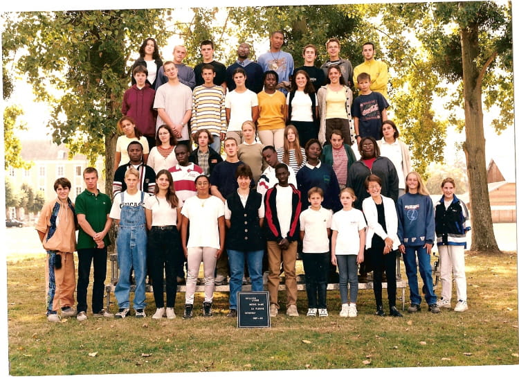 Photo de classe Internat de 1998, Lycée Sainte-jeanne D'arc Notre-dame ...