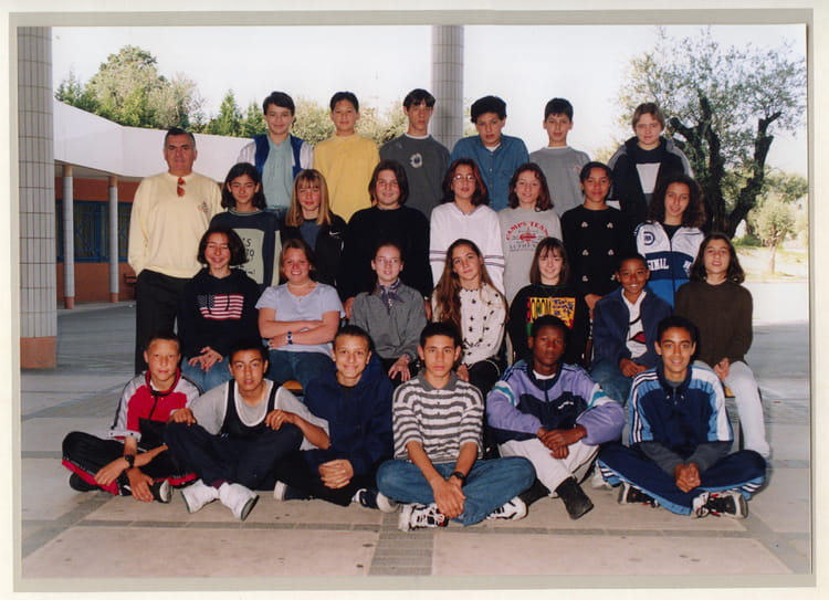 Photo de classe 5°4 de 1996, Collège Emile Roux - Copains d'avant