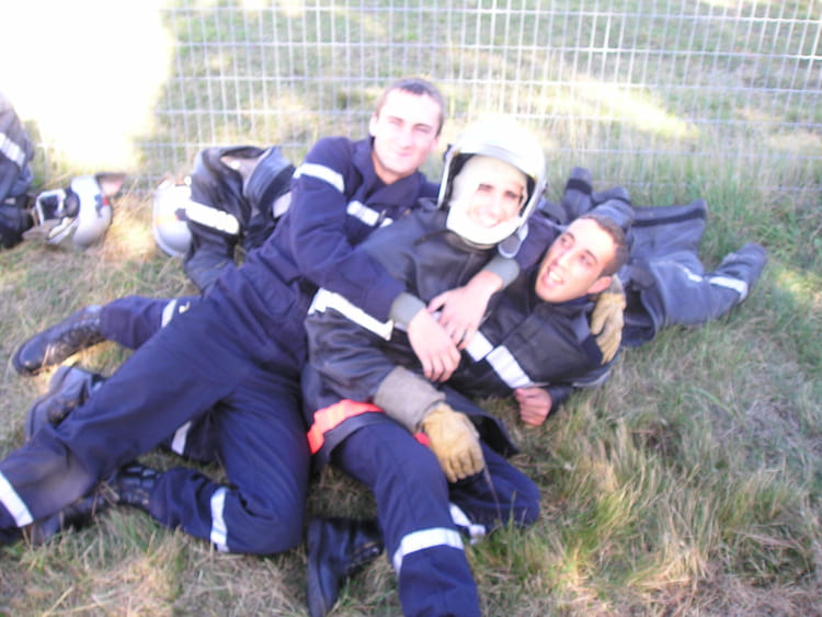 Photo de classe Promotion pompier 04/20 à CAZAUX de 2004, Formation Pompier De L'air - Copains d ...