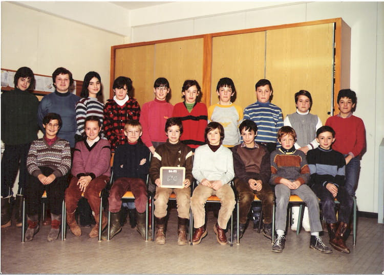 Photo de classe 6ème C de 1984, Collège - Copains d'avant