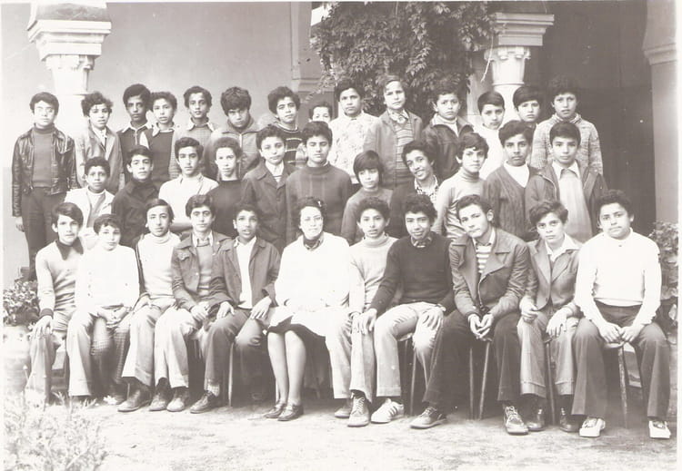 Photo de classe 2 éme A6 de 1975, COLLEGE SADIKI - Copains d'avant