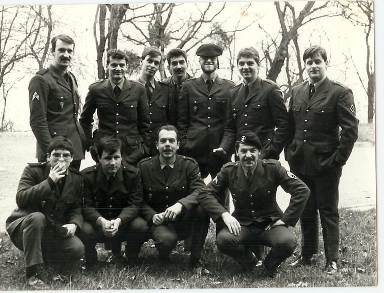 Photo de classe Le groupe de copains de 1982, Musique Du 8e Rt ...