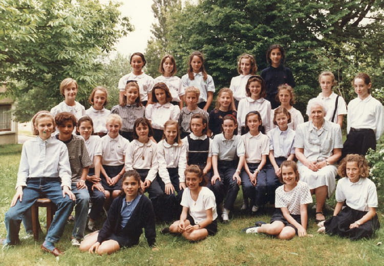 Photo de classe 6ème 1 de 1990, Collège Madeleine Daniélou - Copains d ...