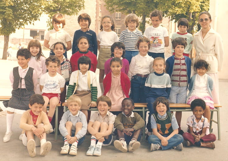 Photo de classe CP de 1983, ECOLE V HUGO - Copains d'avant