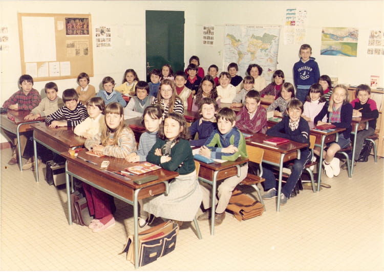 Photo de classe CM2 (1980-1981) de 1981, ECOLE BEAUREGARD - Copains d'avant