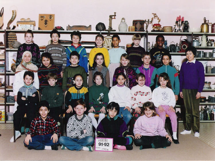 Photo de classe Photo de classe2 de 1992, ECOLE KARINE - Copains d'avant