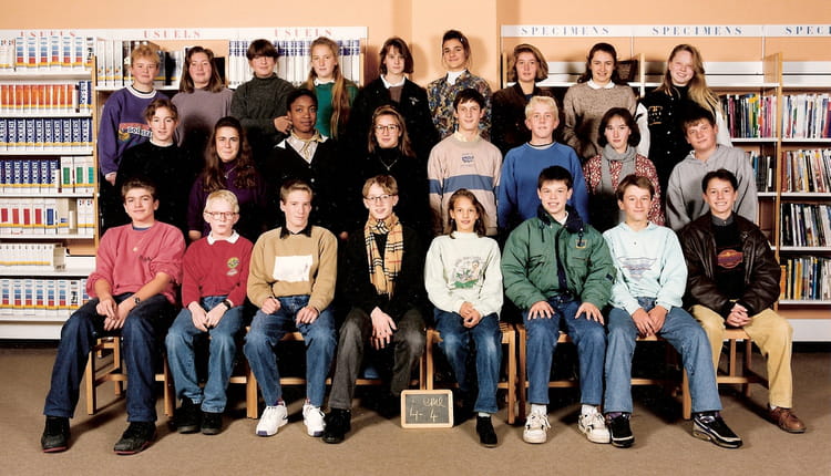 Photo de classe 4eme 92-93 de 1993, Collège Saint-simon - Copains d'avant