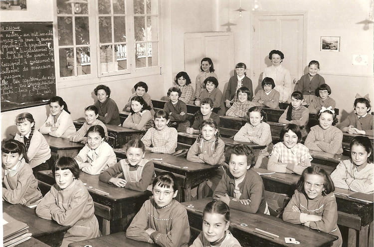 Photo de classe CM1 ou CM2 de 1956, ECOLE GABRIEL CHEVRIER - Copains d ...