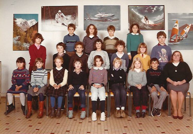 Photo de classe Classe de CM1 de Madame PORTOLA de 1982, ECOLE JEAN ...