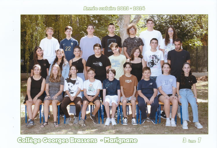 Photo de classe 2023 - 2024 - 3 ème 7 - Collège georges brassens de ...