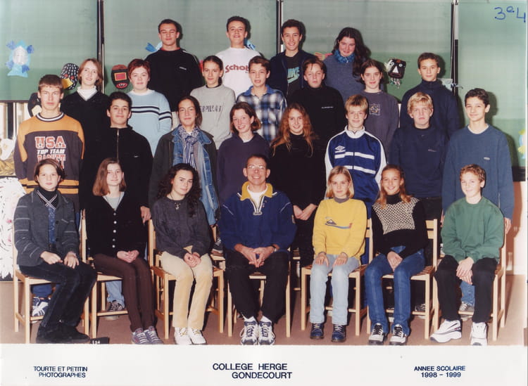 Photo de classe 3ème 4 de 1999, Collège Herge - Copains d'avant