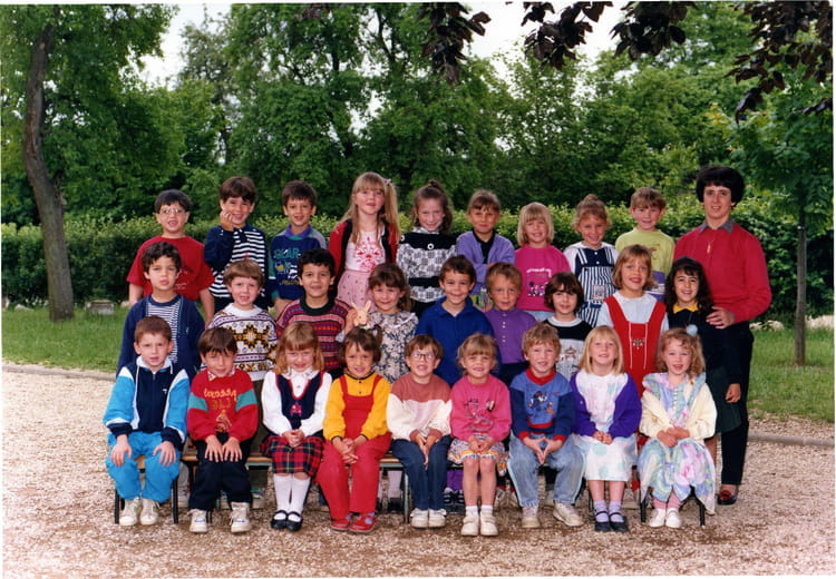 Photo de classe Maternelle en 1992 de 1992, école Maternelle Castrice ...