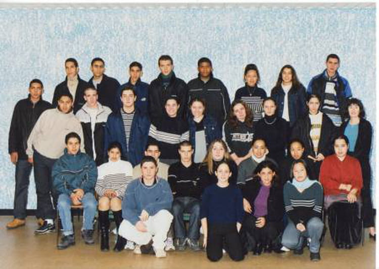 Photo de classe Terminale bep de 2003, Lycée Professionnel Mas De Tesse ...