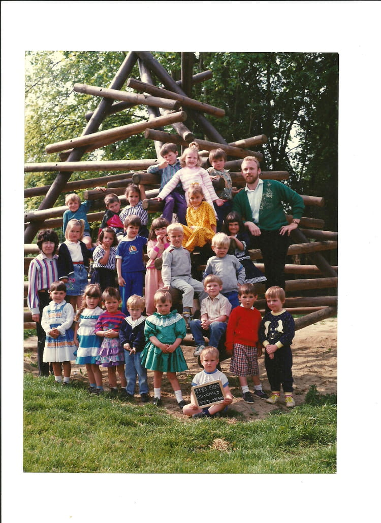 Photo de classe PETIITS MOYENS de 1989, Ecole Marcel Poulin (Guiscard ...