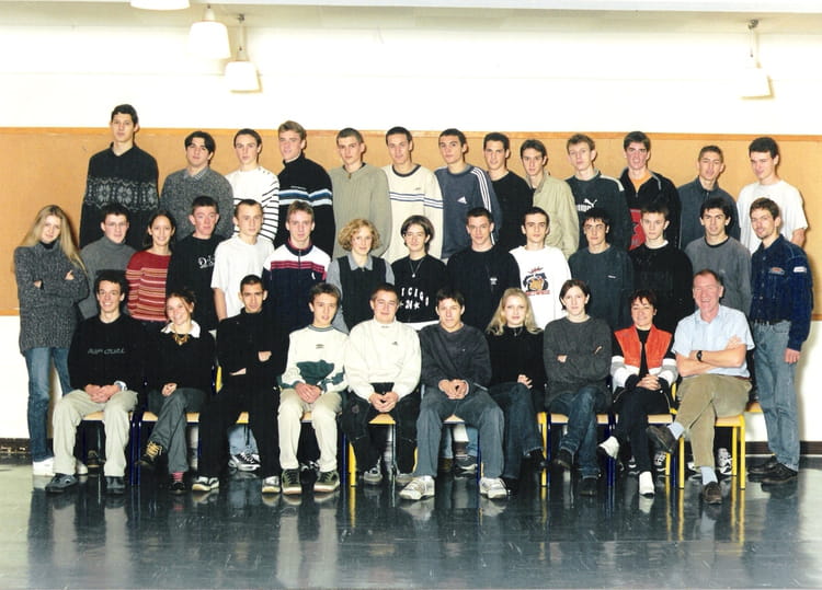 Photo de classe Terminale S2 de 2000, Lycée Jean Michel - Copains d'avant