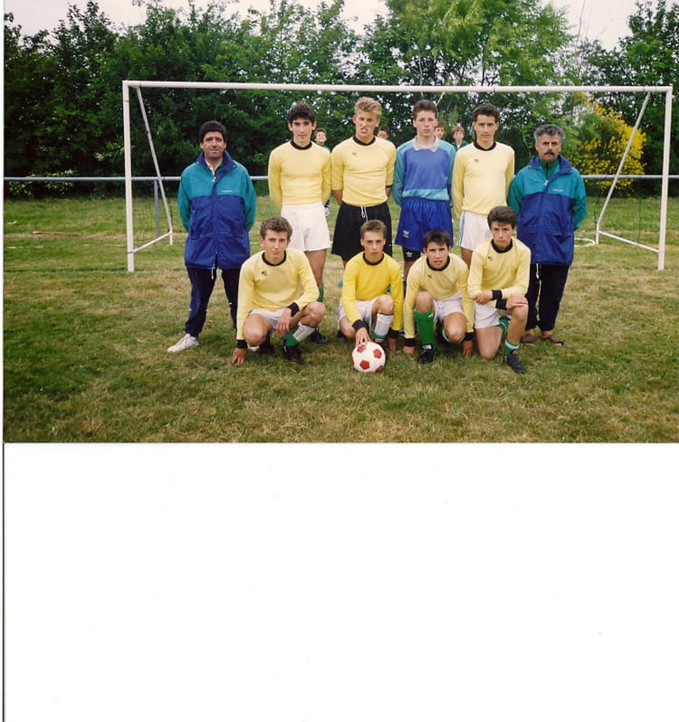 Photo de classe Tournoi de 1990, Elan Foot - Copains d'avant