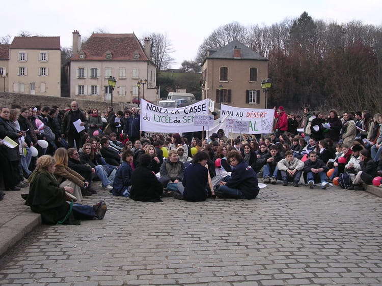 Photo de classe Lycée de 2004, Lycée Polyvalent Régional - Copains d'avant