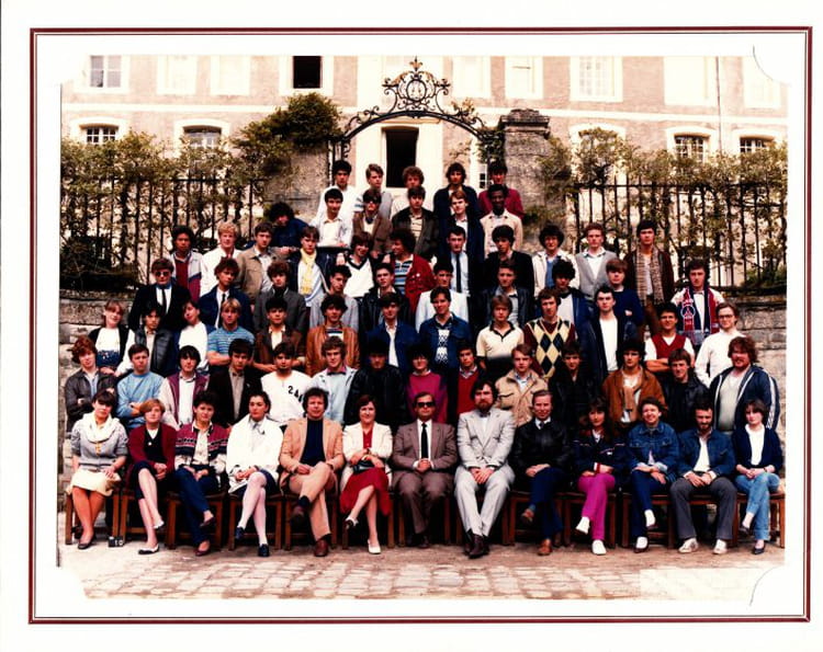 Photo de classe Juilly Terminales 1982 de 1982, Collège De Juilly ...
