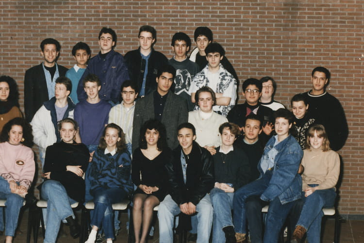 Photo de classe La classe de 3émé de 1988, ATHENEE ROYAL ANDREE THOMAS ...