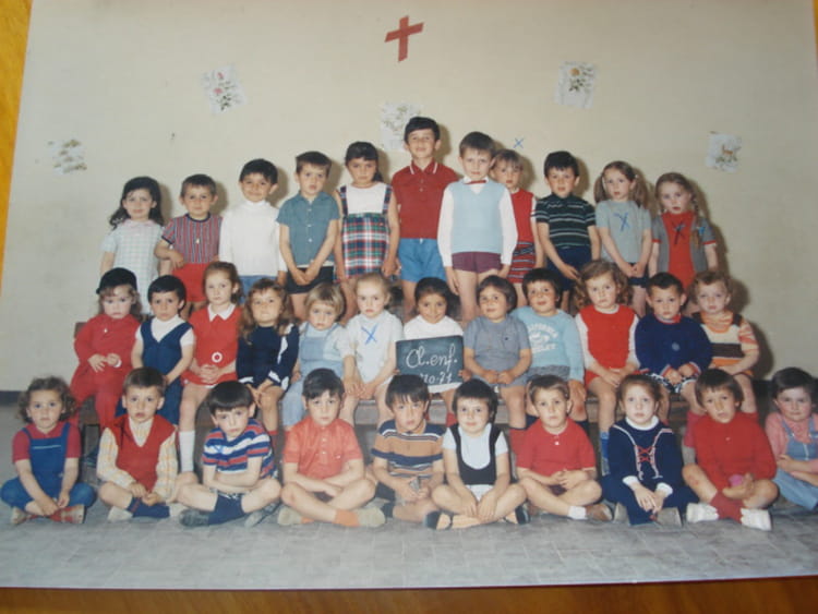 Photo de classe Classe enfantine de 1971, Ecole Presentation De Marie ...