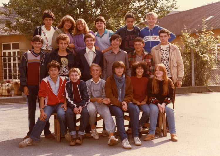 Photo de classe 3ème II de 1981, Collège Jacques Monod - Copains d'avant