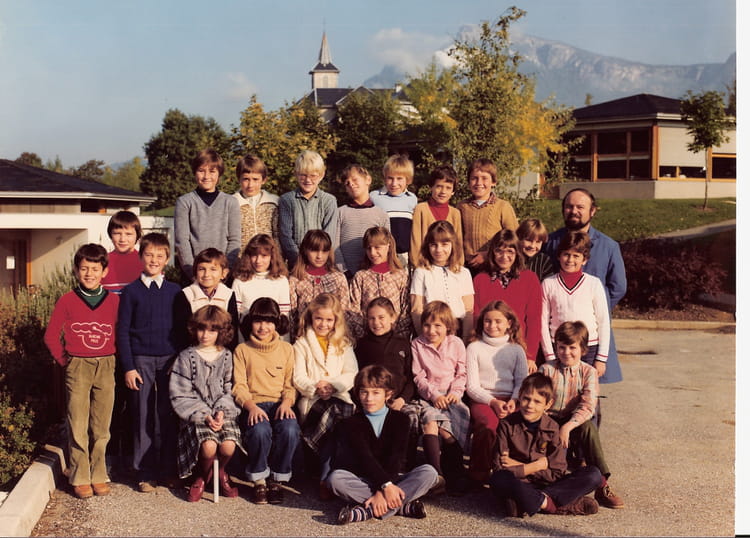 Photo de classe CM2 de 1980, ECOLE VAL FLEURI - Copains d'avant