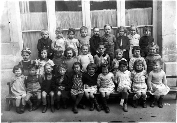 Photo de classe ECOLE MATERNELLE GEBHART de 1943, ECOLE EMILE GEBHART ...