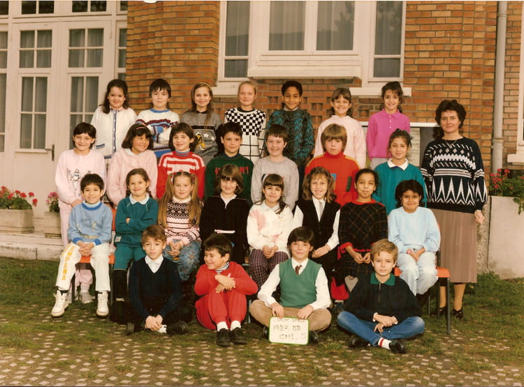 Photo de classe CM1 de 1987, ECOLE TUCK STELL B - Copains d'avant