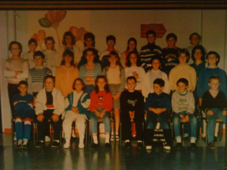 Photo de classe 6emeA de 1987, Collège - Copains d'avant