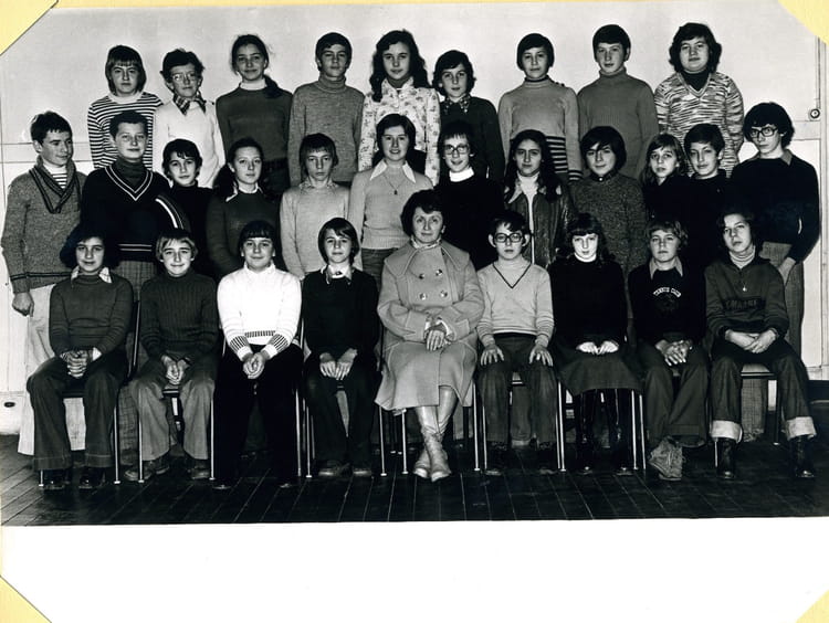 Photo de classe 4ème de 1977, Lycée Banville - Copains d'avant